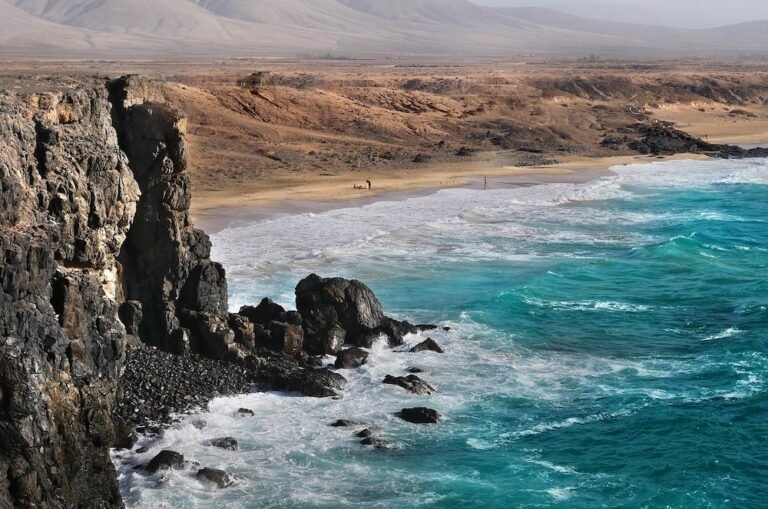 10 Most Forbidden Islands from Around the World - Isle Keys