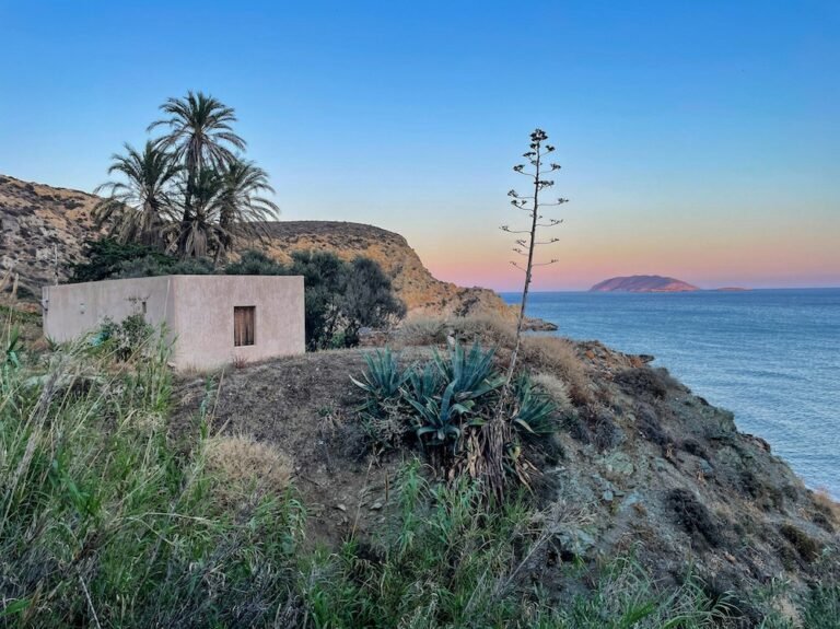 The 15 Best Cyclades Islands to Visit in Greece - Isle Keys