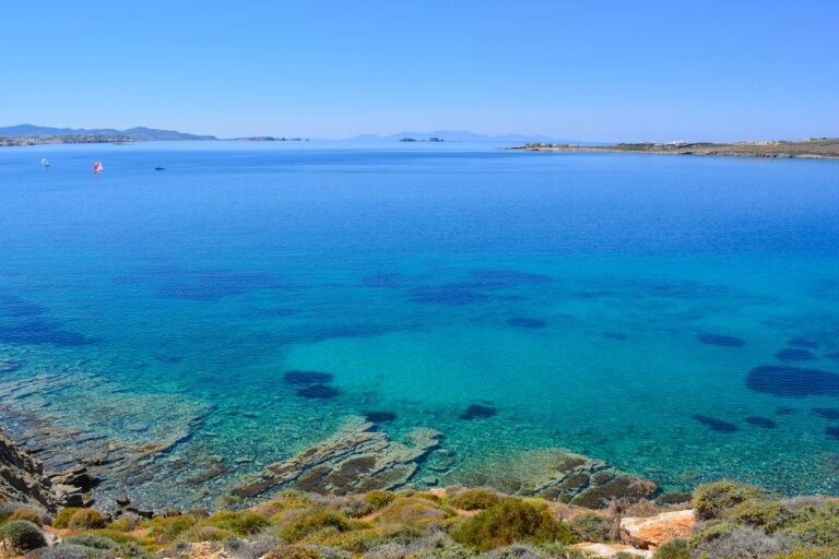 The 15 Best Cyclades Islands to Visit in Greece - Isle Keys
