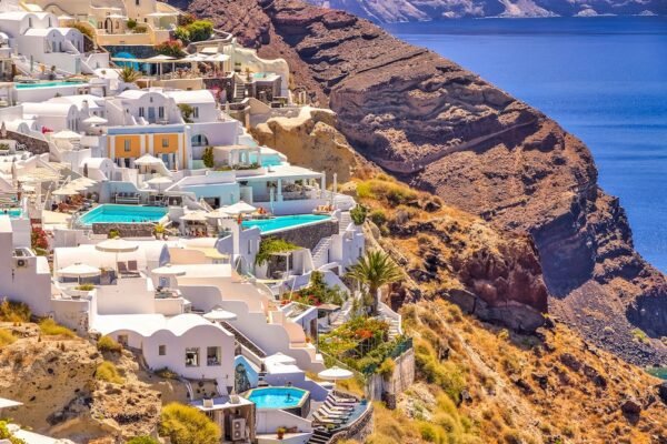 The 15 Best Cyclades Islands to Visit in Greece - Isle Keys