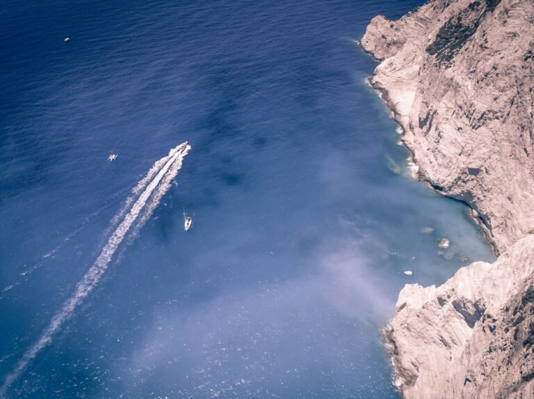 The 15 Best Cyclades Islands to Visit in Greece - Isle Keys