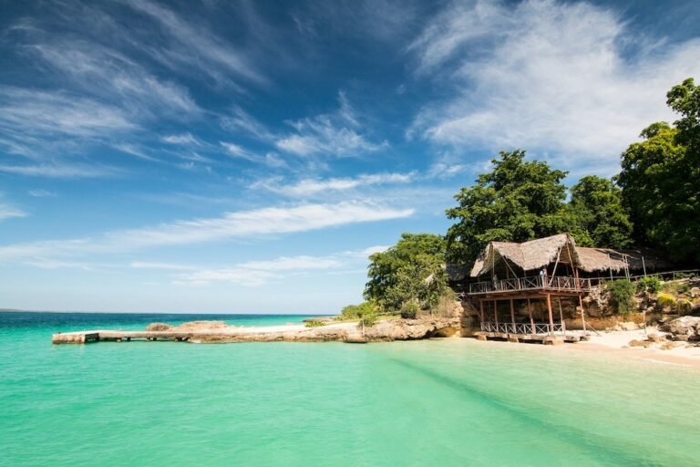 What Is The Largest Island In The Caribbean? - Isle Keys
