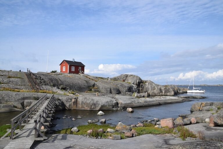 5 Countries With The Most Islands - Isle Keys