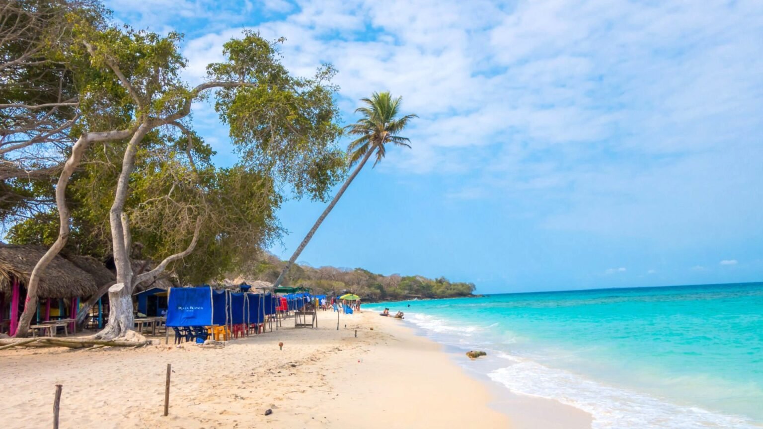 12 of the Best Colombia Islands to Visit In 2024 - Isle Keys