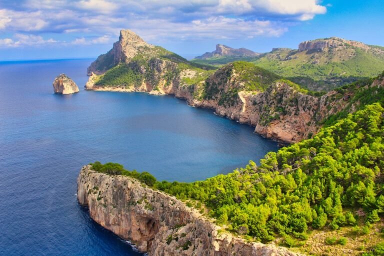Balearic Islands - A Comprehensive Guide to Visiting - Isle Keys