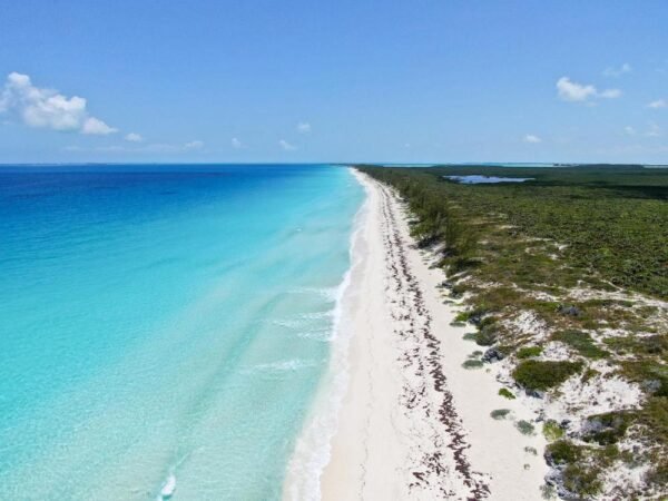 A Travellers Guide to Visiting Berry Islands in the Bahamas - Isle Keys