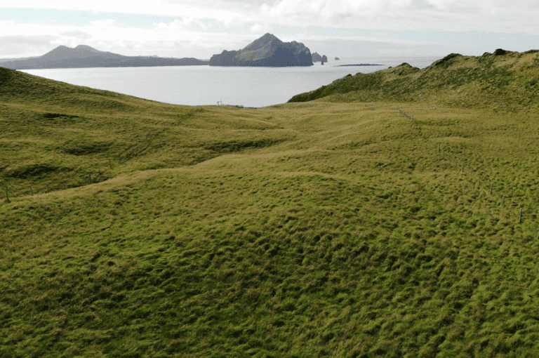 Iceland's Ellidaey Island: Home Of The World’s Loneliest House - Isle Keys
