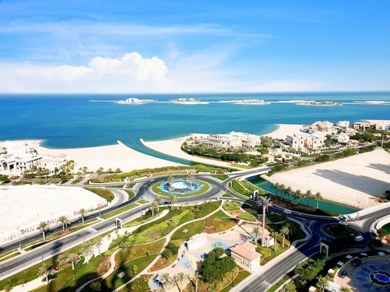 12 Most Incredible Artificial Islands in the World - Isle Keys