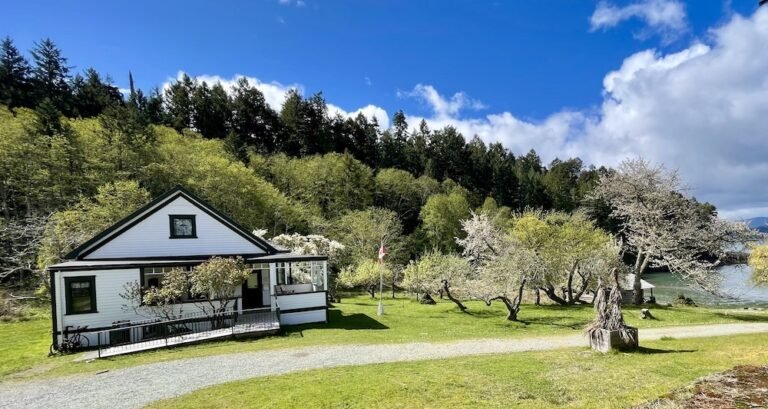 Pender Island 2024: All You Need to Know Before You Go - Isle Keys