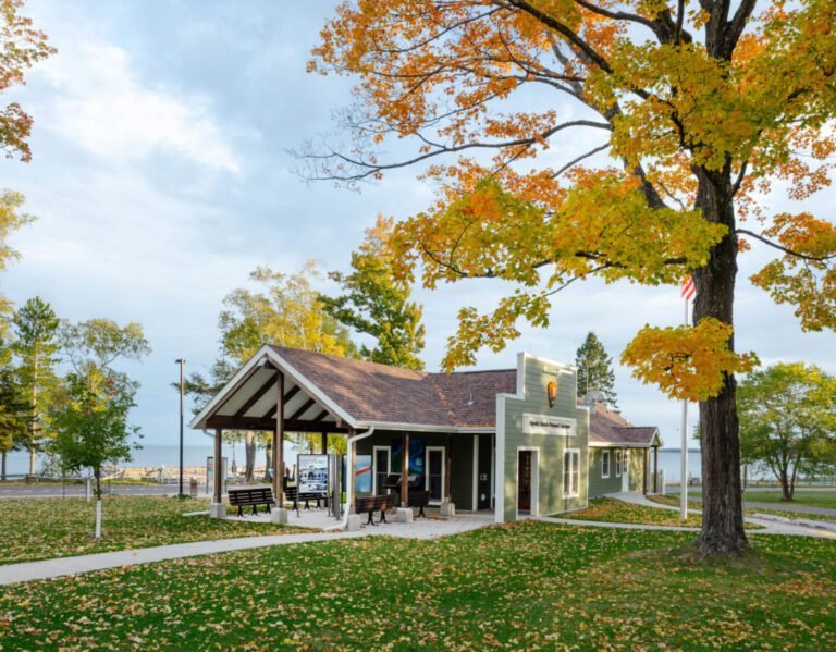 Apostle Islands: 20 Must-See Spots in Wisconsin - Isle Keys