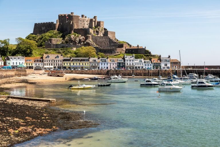 12 Remarkable Things to Do in the Channel Islands - Isle Keys