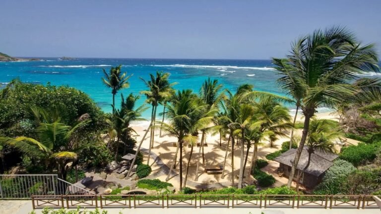 Mustique Island: The Ultimate in Caribbean Luxury - Isle Keys