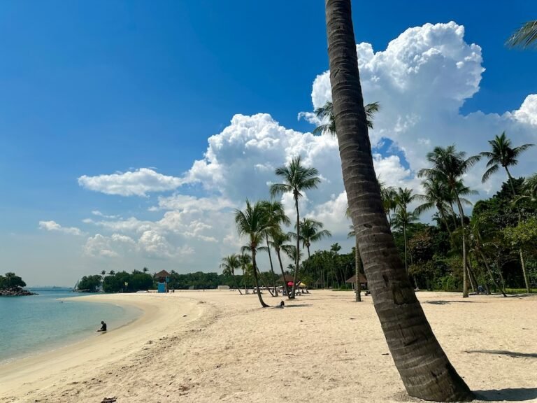 The Best Islands Near Singapore You Must Visit - Isle Keys