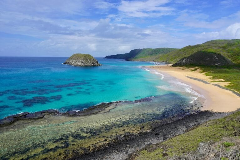 7 Best Islands To Visit In September - Isle Keys